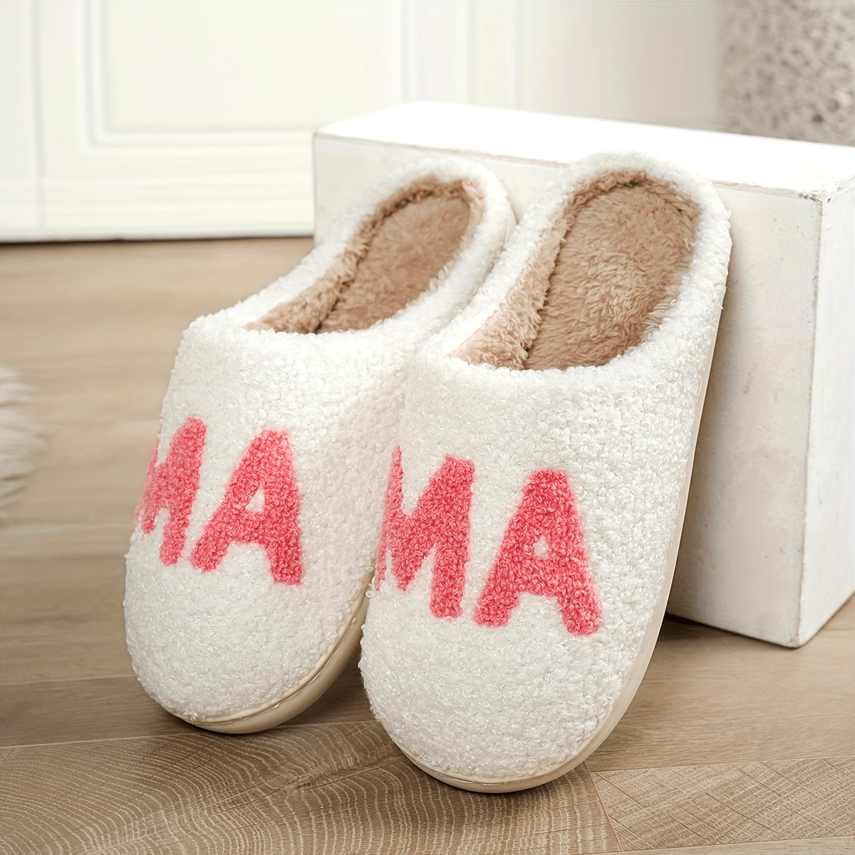 Fluwelen Slippers met MAMA – Zachte en Comfortabele Slippers voor Moed ...
